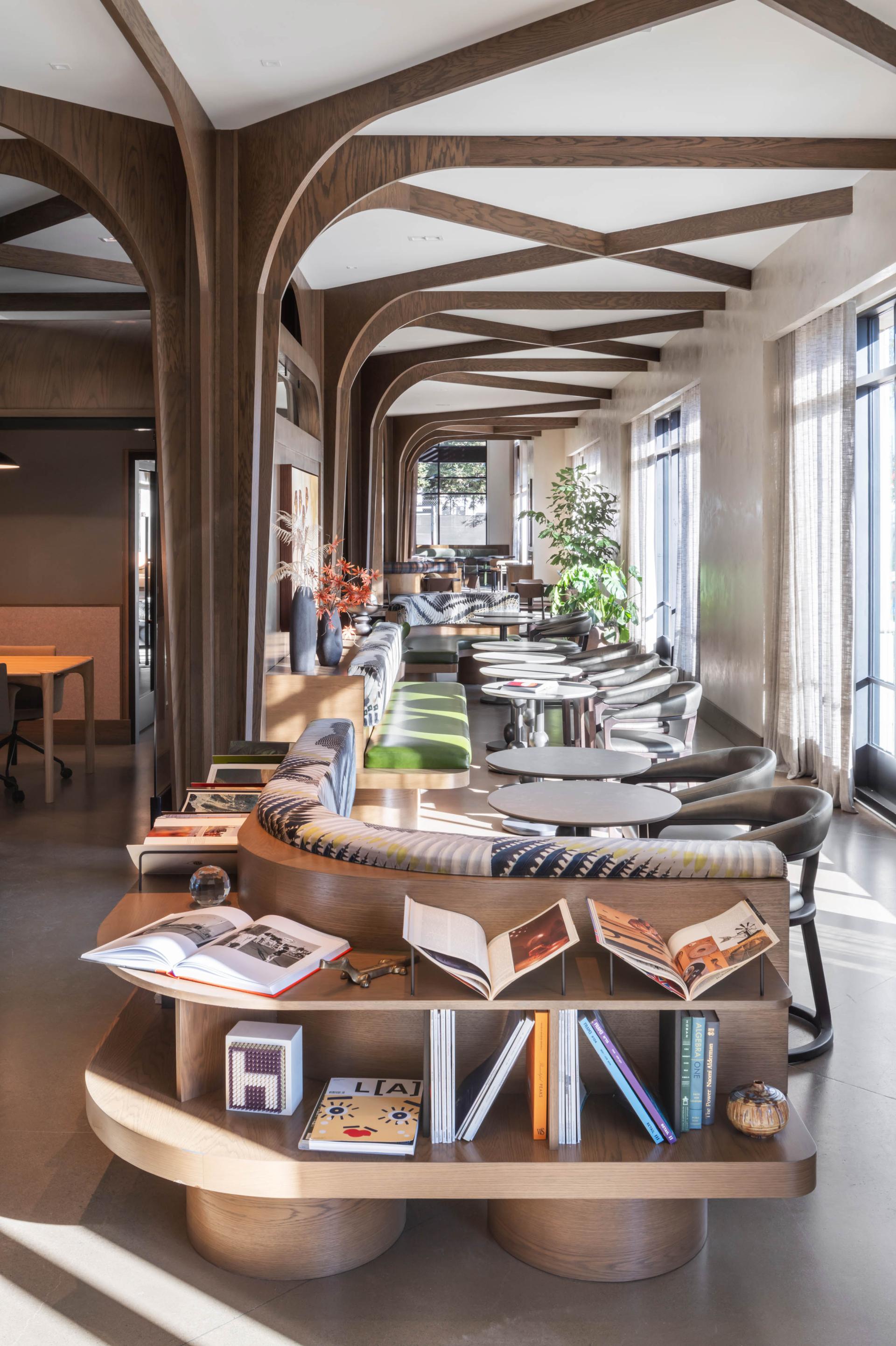 Mix Use Building: Residential & Commercial - Hartwood